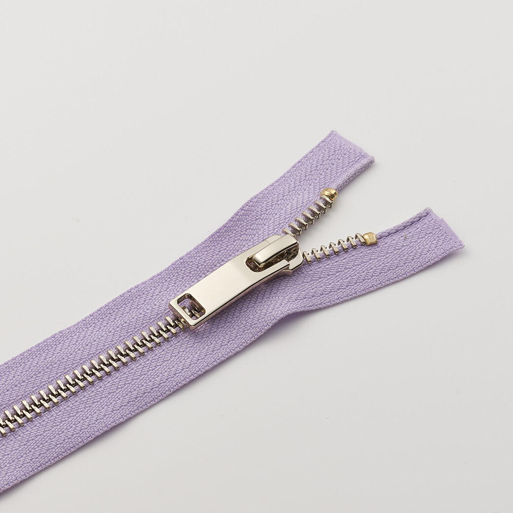 Shiny Metal Zipper | YKK DIGITAL SHOWROOM