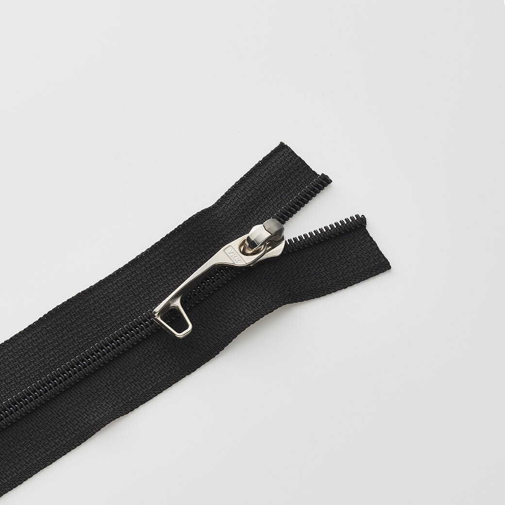 WOVEN-IN TOUGH ZIPPER | YKK DIGITAL SHOWROOM