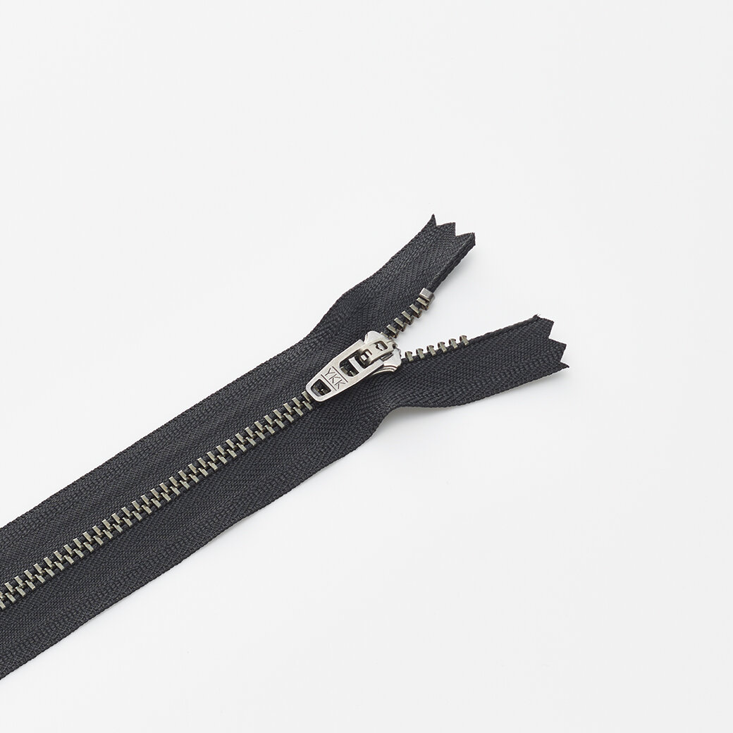 YZiP® Finished with AcroPlating® Technology | YKK DIGITAL SHOWROOM