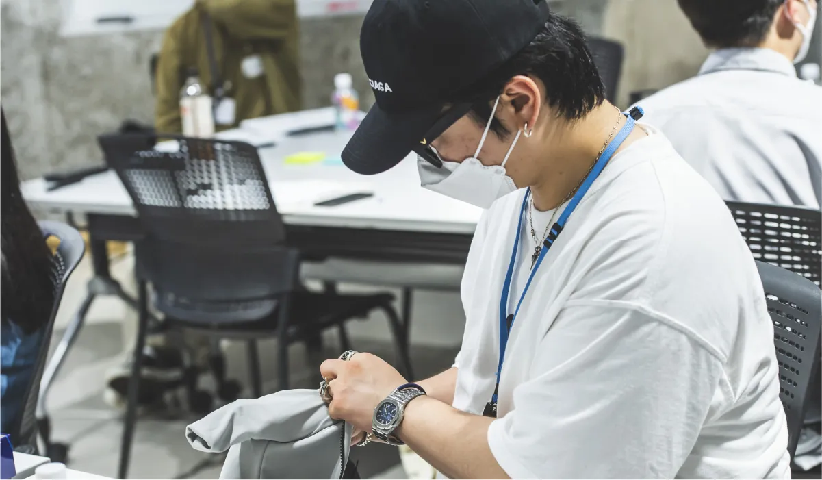 Expanding the Diversity of Fashion Using AiryString® | YKK DIGITAL SHOWROOM